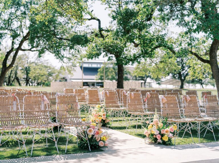 Colorful Spring Wedding at Mae's Ridge | Allie + Andrew